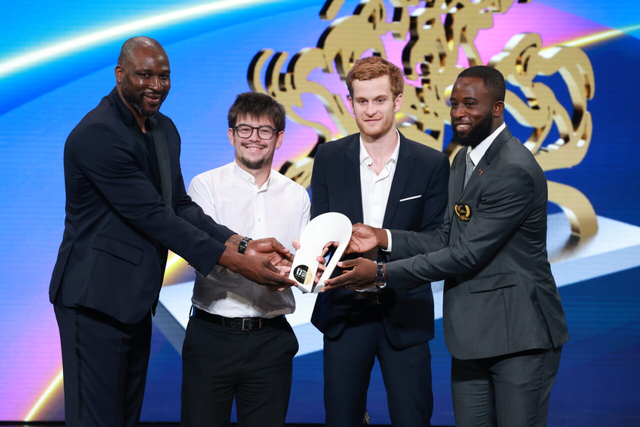 The documentary ESPOIRS by Mañana Films and L’EQUIPE wins the Peace and ...